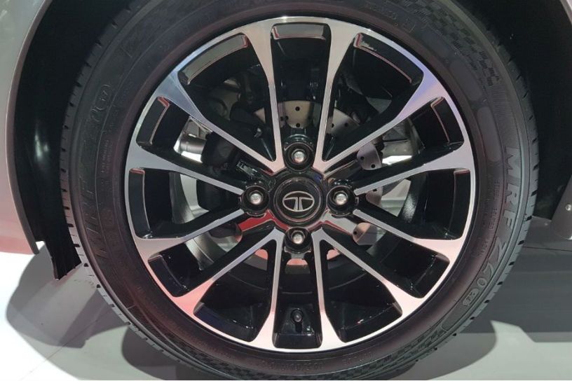 First Look: Tata Tiago And Tigor JTP | CarDekho.com