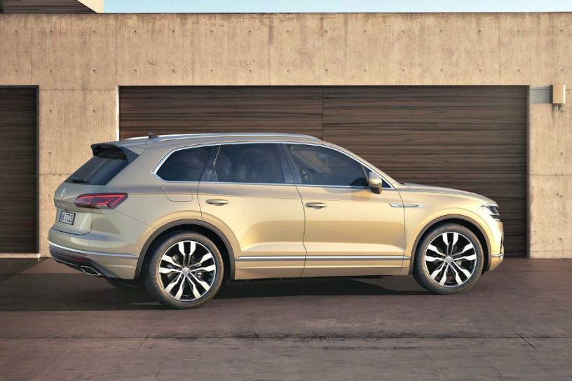 Third-gen Volkswagen Touareg Unveiled | CarDekho.com