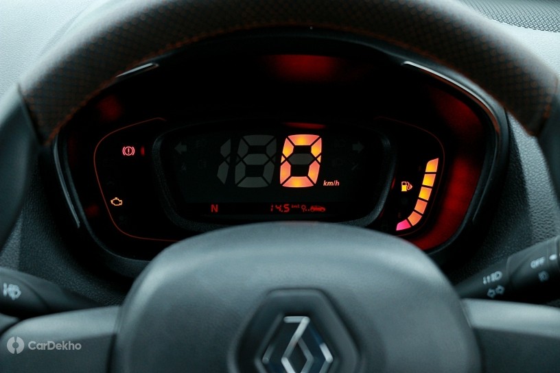 Renault Kwid: Old vs New | CarDekho.com