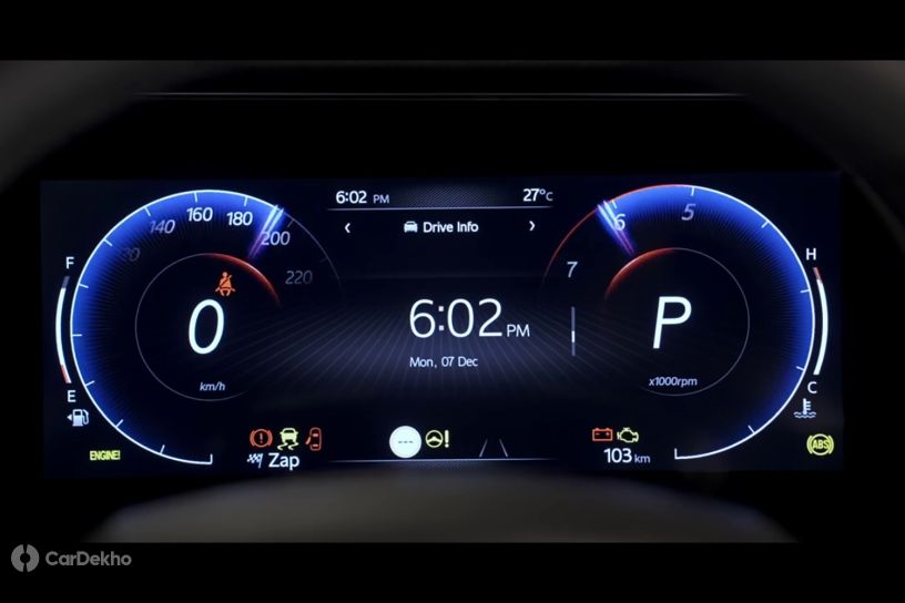 Mahindra XUV700 Interior Detailed In 20 Pics | CarDekho.com