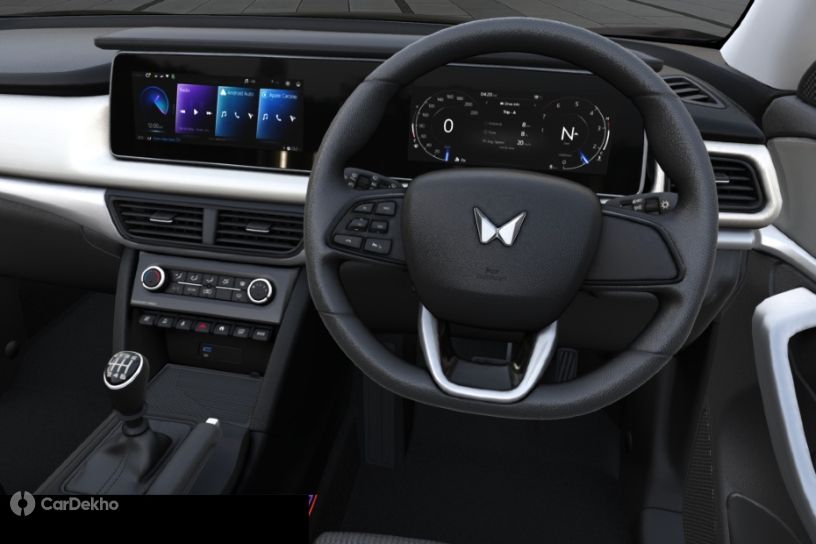 Exterior and Interior Of Mahindra XUV700 Variants Detailed In Pics ...