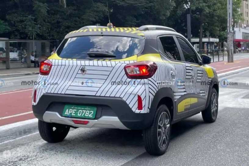 Renault Kwid E-Tech EV Spied Testing In Brazil | CarDekho.com