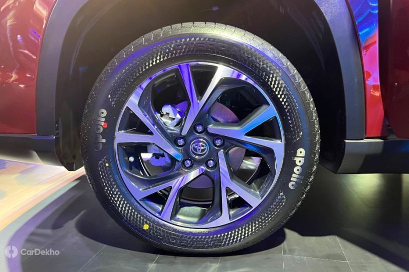 Toyota Urban Cruiser Hyryder Explored In 15 Pics | CarDekho.com