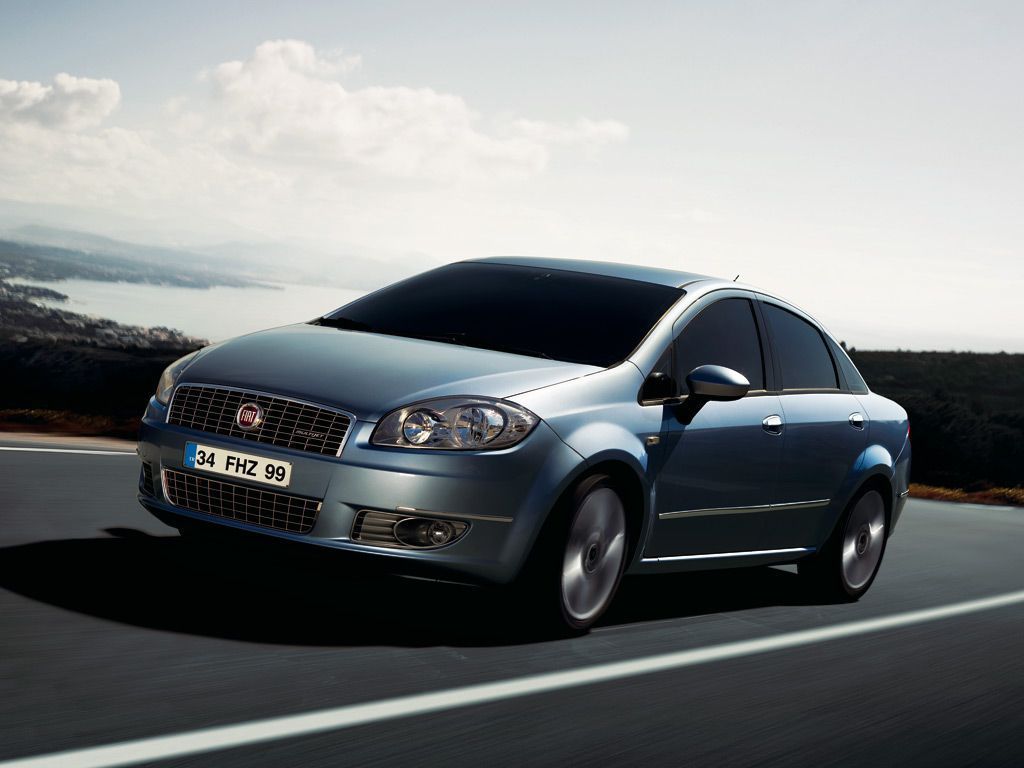 Fiat Linea despatched to dealers | CarDekho.com