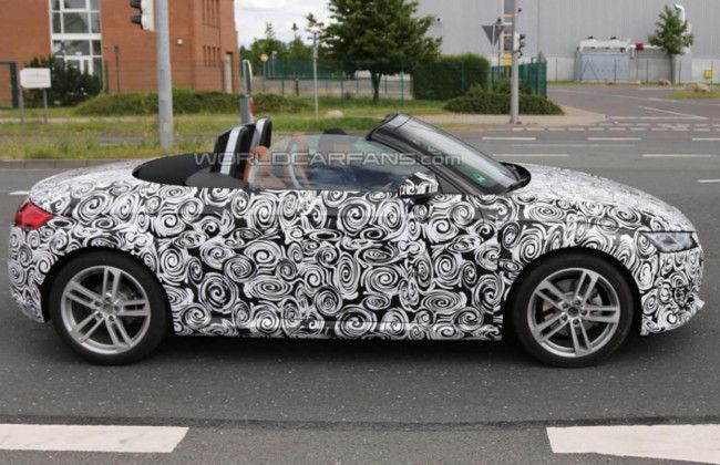 Soft Top 2015 Audi TT Roadster spied for the first time | CarDekho.com