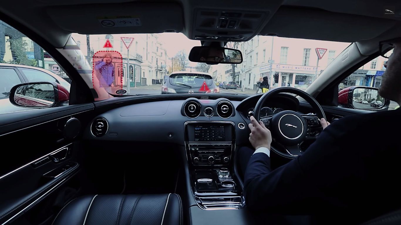 Jaguar Introduces the 360 Virtual Urban Windscreen with Transparent B ...