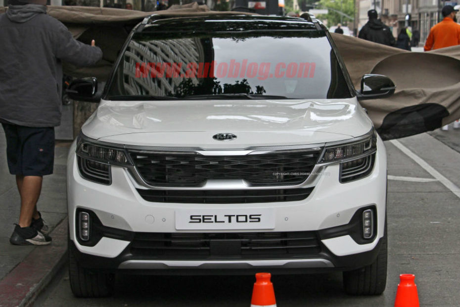 Kia SP2i (Seltos) Latest Spy Pics Reveal Exterior Design | CarDekho.com
