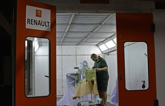 Renault India contended a special workshop on F1 chassis painting ...