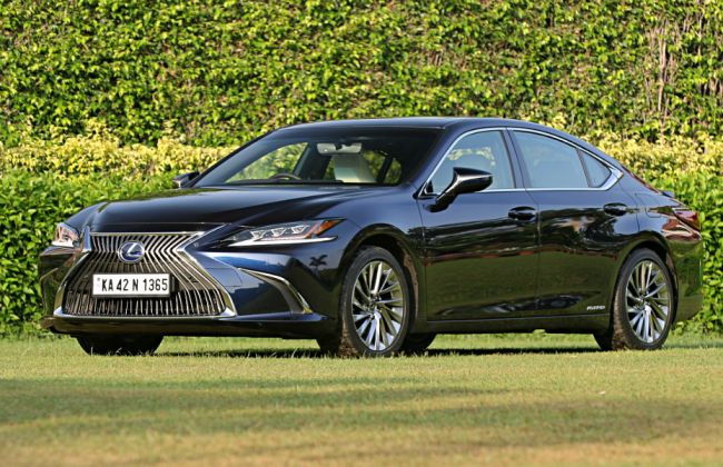 Lexus ES 300h: 5 Things That Make It Stand Out | CarDekho.com