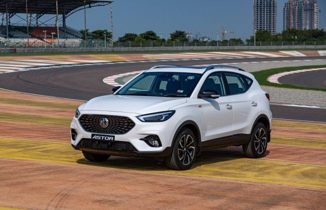 MG Astor Sharp Variant Gets The Option Of The Red Interior | CarDekho.com