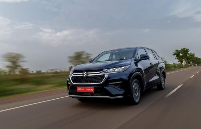 Maruti Invicto Variant-wise Features Revealed | CarDekho.com