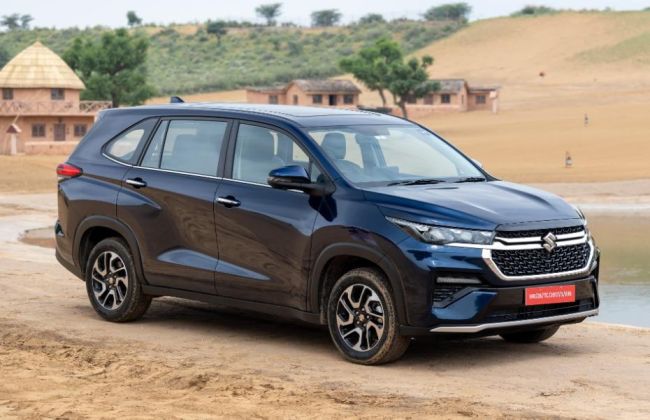 Maruti Invicto Interior And Exterior Detailed In 20 Images | CarDekho.com