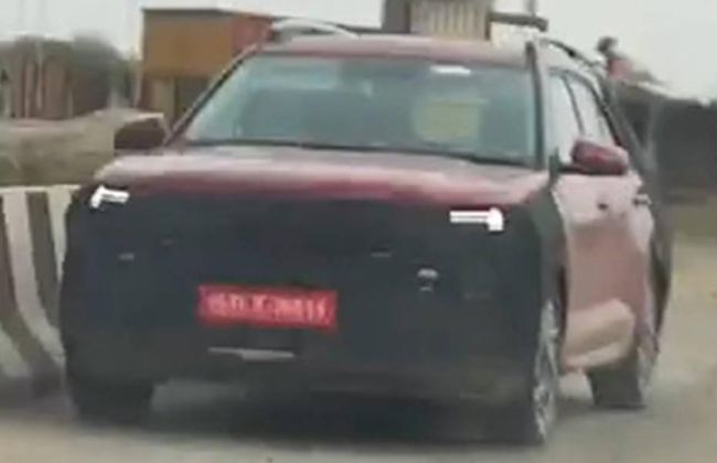 2024 Hyundai Alcazar Spotted Testing In A New Red Colour | CarDekho.com