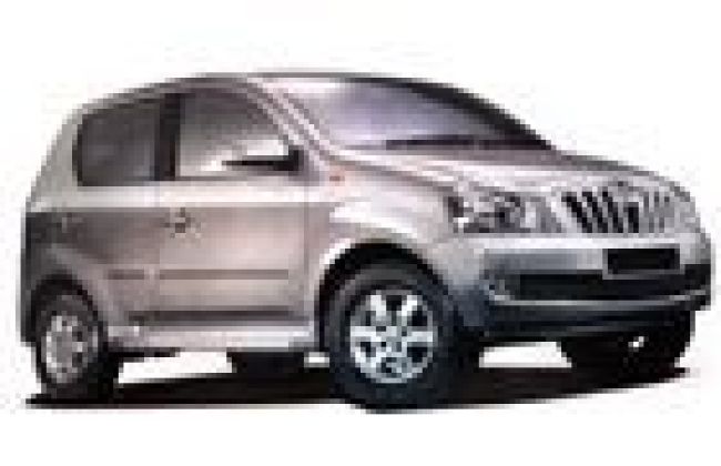 Mahindra Xylo Mini sneaked in Mumbai | CarDekho.com