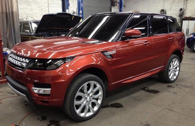 New Range Rover Sport Images Leaked | CarDekho.com