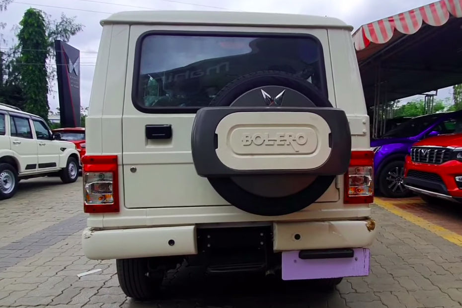 2022 Mahindra Bolero With New Logo Spotted At Dealership | CarDekho.com