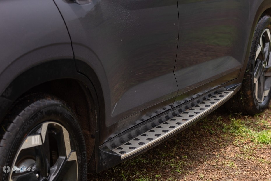 Hyundai Alcazar 2021-2024 Price, Images, Mileage, Reviews, Specs